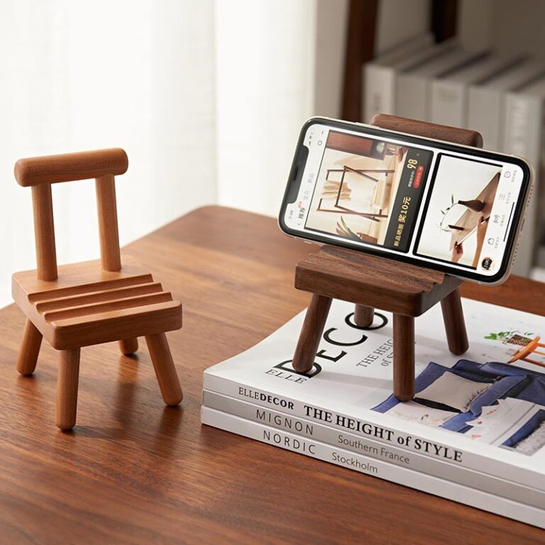 Cute Wooden Phone Stand – Woodence